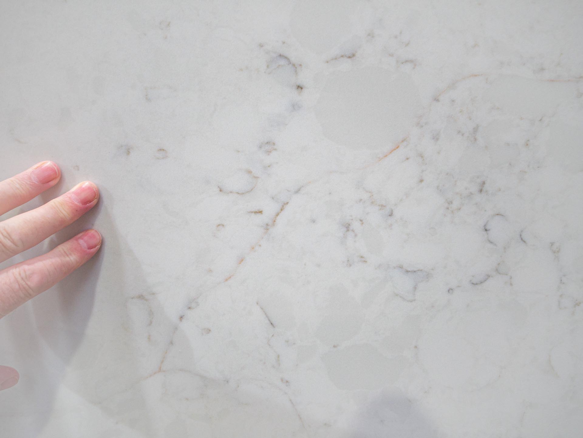 TWO NEW QUARTZ WORKTOPS IN OUR WAREHOUSE