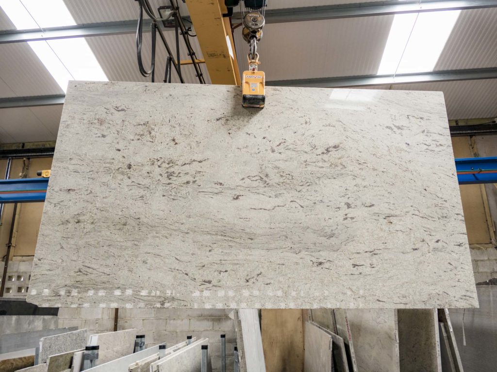 White granite worktops: dreaming of a white worktop for your kitchen?