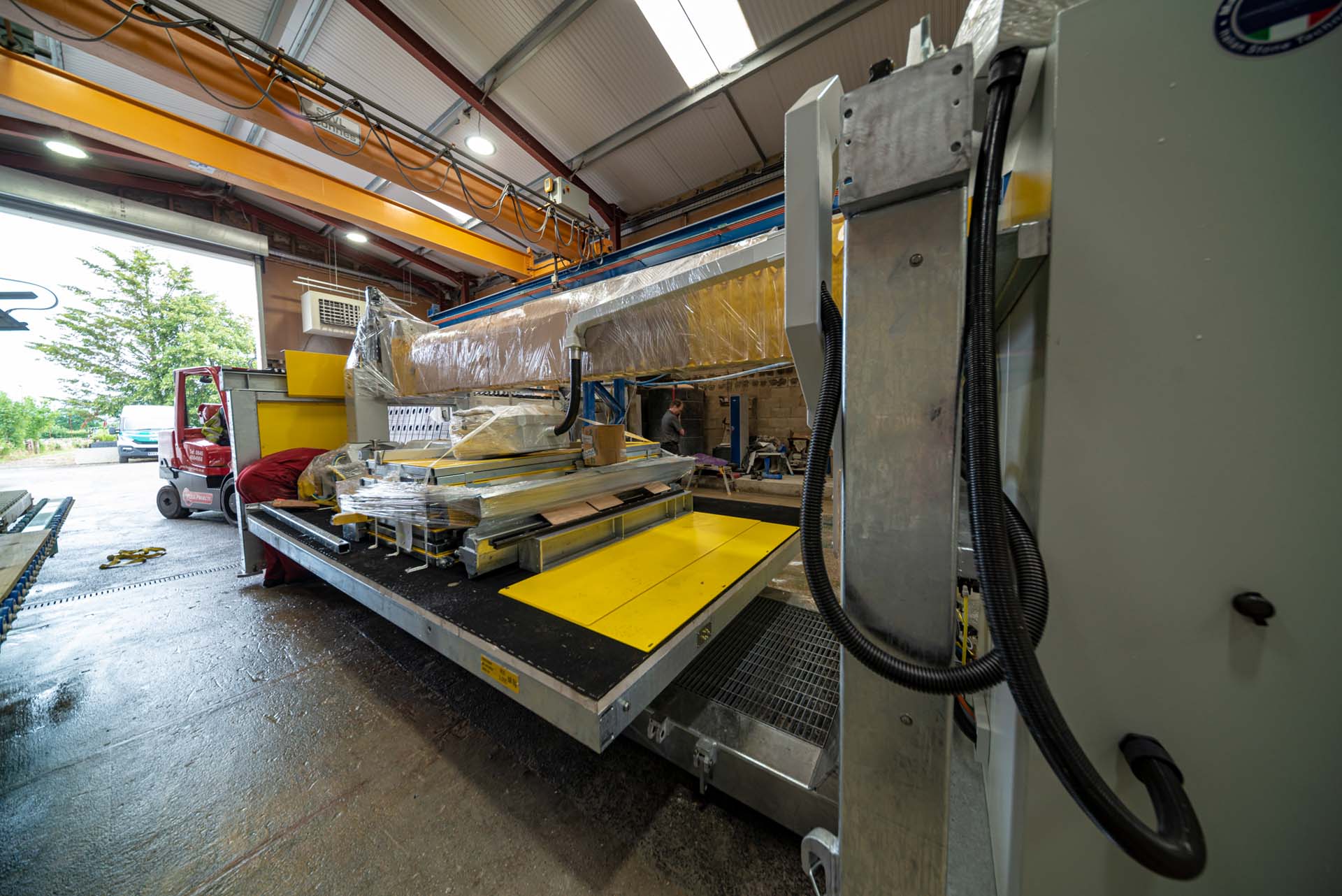 GRANITE WORKTOP FACTORY: OUR NEW CNC SAW